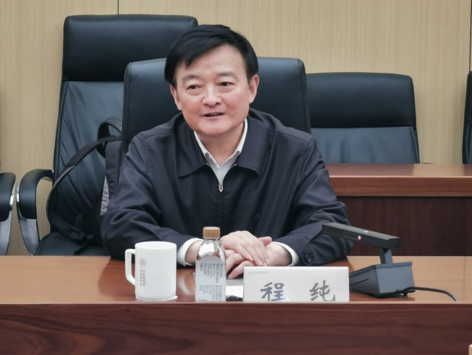 程纯书记带队指导临床教学中期检查工作